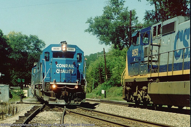 Q687/CSX 8688-Q142/CSX 9050